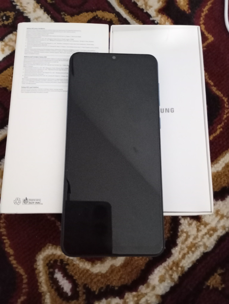 Samsung Galaxy A02. 1 yil ishlatilgan. Usta ko\\\'rmagan va buzilmagan.