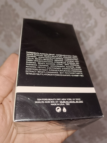 Срочно продам новый духи Tom Ford oud wood