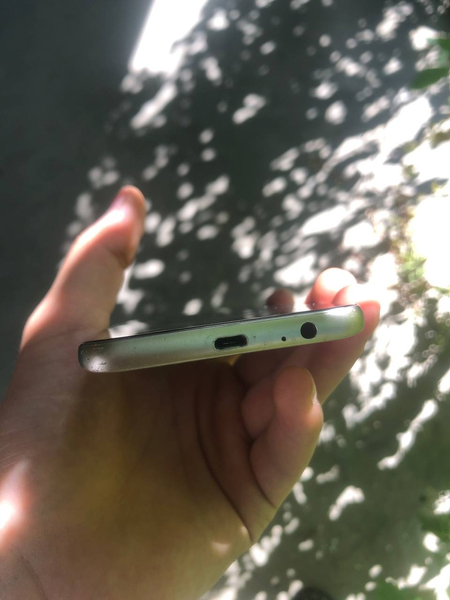 Iphone 7 2ta bor srochna sotiladi
