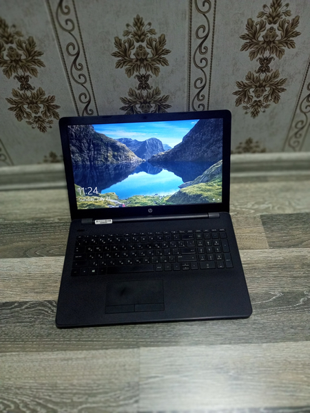 Hp core i3 7020u