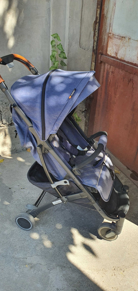 Срочно Коляска Benebaby чемодан