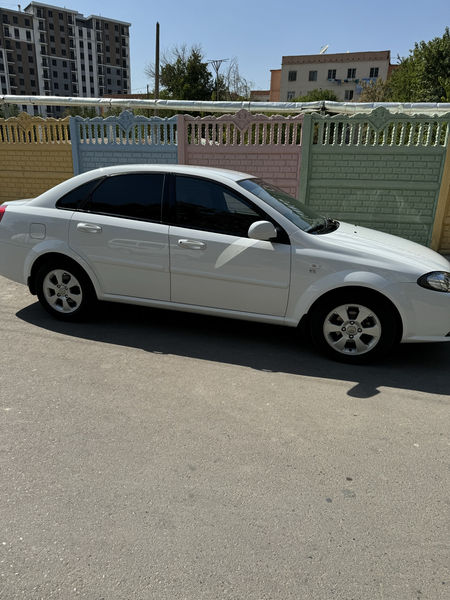 Jentra 1 euro sotiladi
