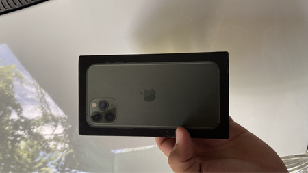 Iphone 11 pro xolati yaxshi ochilmagan radnoy 260$