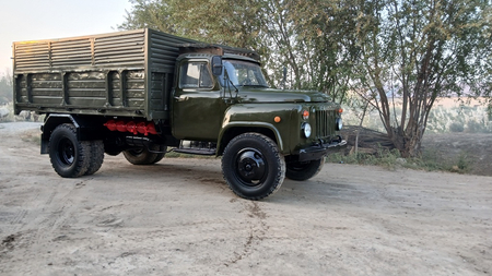 Gaz 53 samansval sotiladi