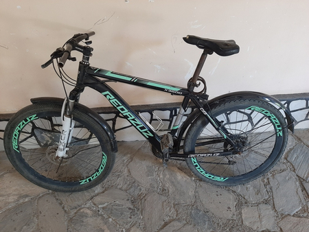 1 yil haydalgan chidamli poyga velosipedi