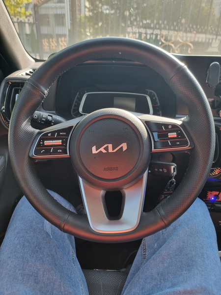 Продам Kia Sonet Classic Black