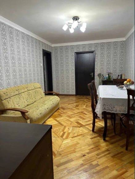 -У Метро 2/4/5 Кирпич 54кв.м балкон 2х6