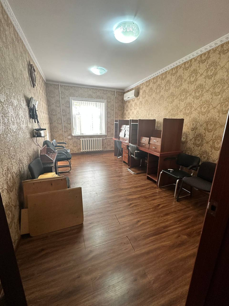 Сдается в аренду 3 комнатная квартира на Карасу 2. Отличная локация.