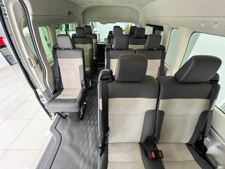 Toyota Hiace Tourister 3.5L 2023 13 местный
