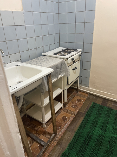 Яккасаройда 1 зон уй ижарага бериллам
