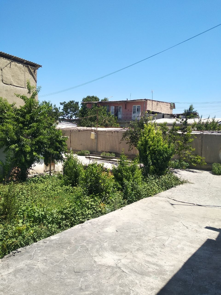 Xovli sotiladi 10 xonalik