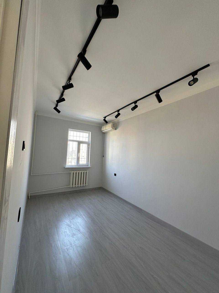 Паркентский Эвос УзГазОил 3-комнатная 8/9 70 м² новый ремонт