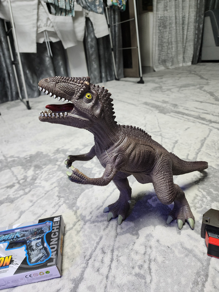 Продам разные игрушки.