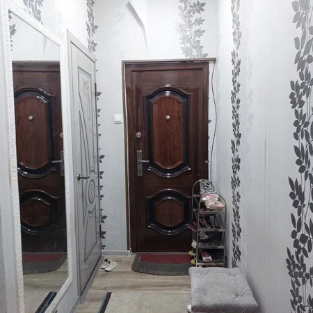 Продаётся квартира Чиланзар 15 квартал 2/1/4 балкон 1,5 ×6