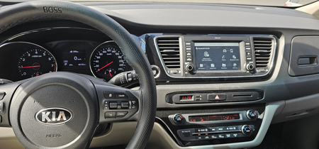 Kia carnival sotiladi