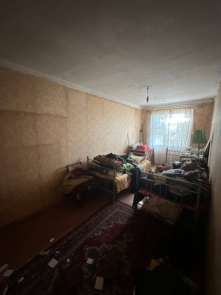 Продаётся  5 комнатная квартира