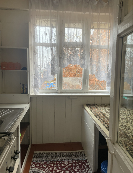 На подселение в хозяйкой для девушки