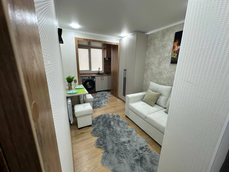 *Чиланзар 5 Продажа 2 комнатная балкон 1.5/6. До метро Новза 5 мин