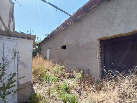 Hovli sotiladi 22 suthli
