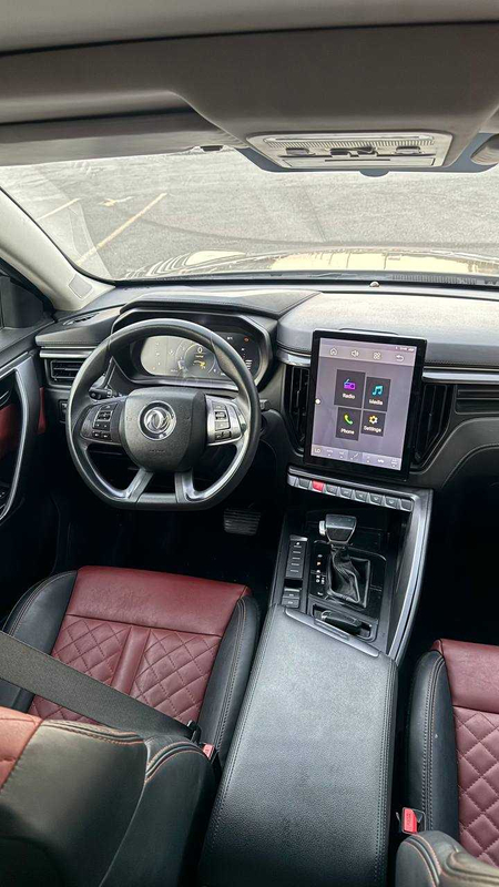 7 kishilik avtomobil sotiladi Dongfeng T5L