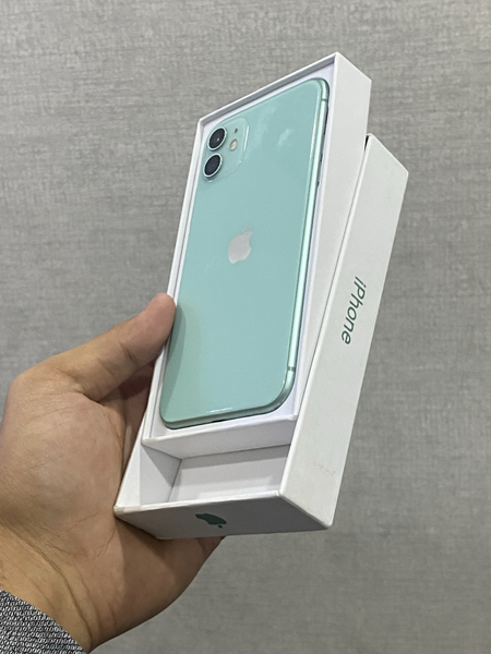Iphone 11 64 holati ideal bir qol telefon
