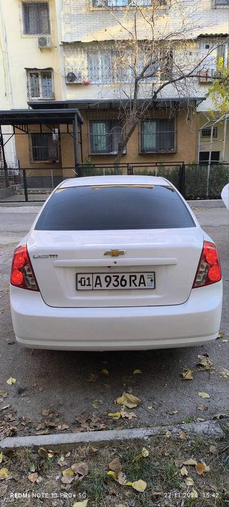 Chevrolet Lacetti 2013  avtomat