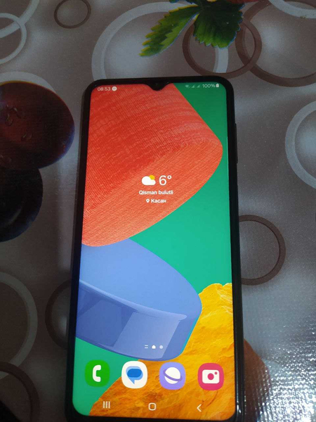 SAMSUNG GALAXY M33 5G  xolati ideal karobka dakment sroncha sotiladi