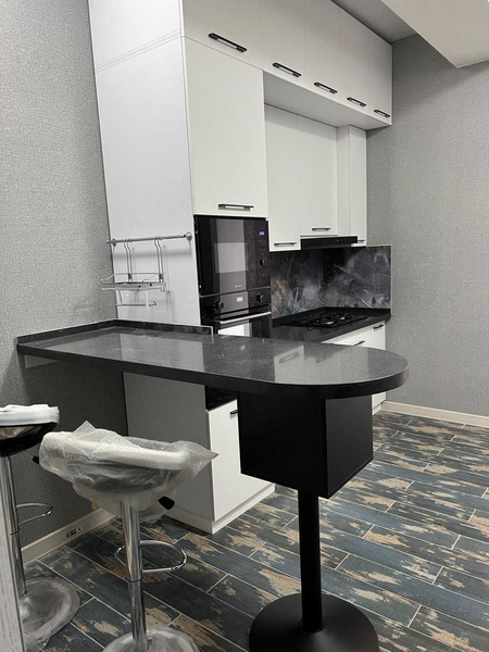 Аренда офиса  140м2, Ц5,Ипак Юли банк 3ком/3этаж- 2000уе,