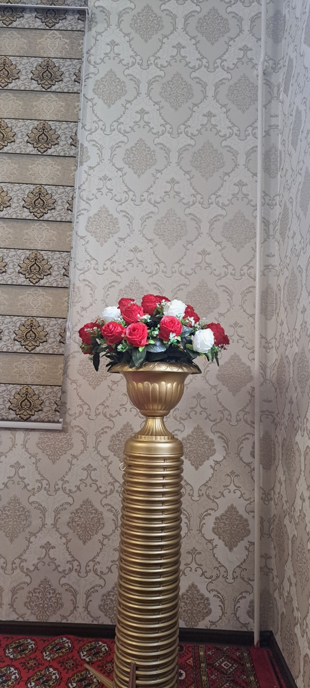 Подставкали гуллар сотилади