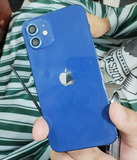 Iphone 12 Srochna sotiladi  Yomkst 79% Xotira 64 ochilmagan aybi yoq