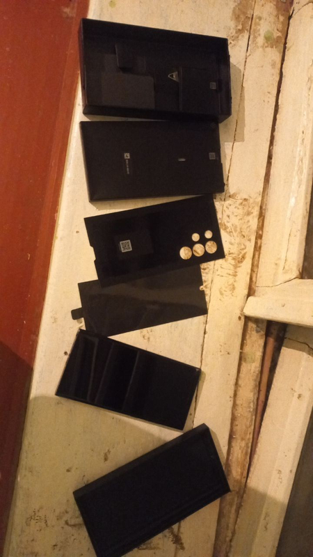 galaxy s23 ultra ekran ketgan  oladiganlar bolsa  telefon qiling