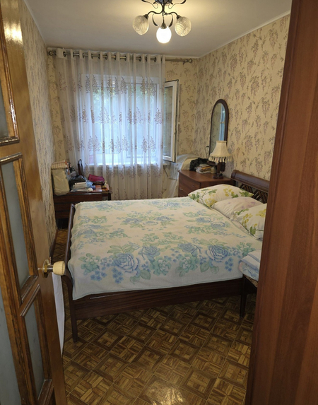 Продаётся квартира , Чиланзар 8 квартал (Орр ТРЦ парус )