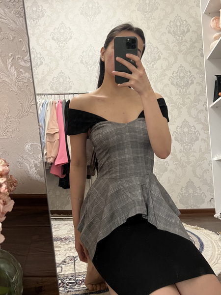 Продам платье итальянское в размере s, xs