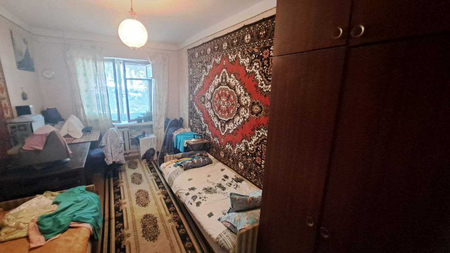 СВОЯ!! 2 комнатная на 1 этаже. Юнусабад, Чинобад.