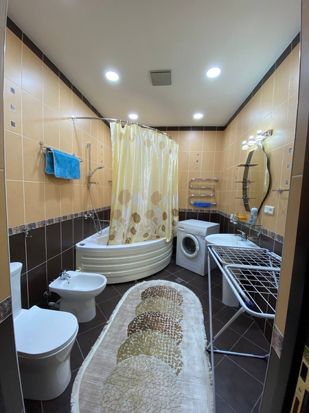 Gabus Irish Pub srochno 4 kom 6 etaj 6 etajka 205 kvadratov