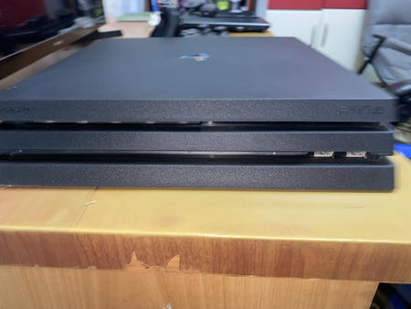 Playstation 4 pro с крутыми играми