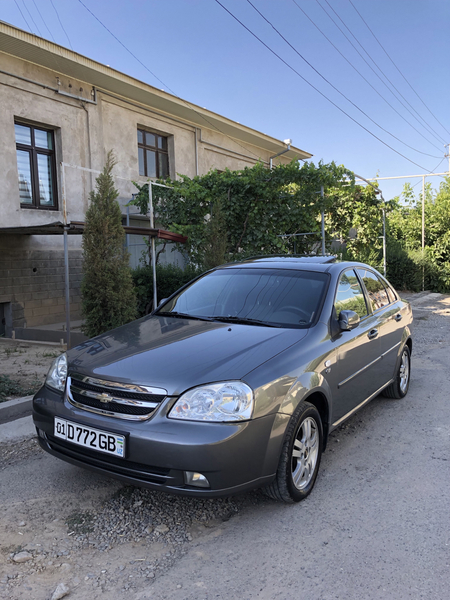 Lasetti 1.6 Sotiladi
