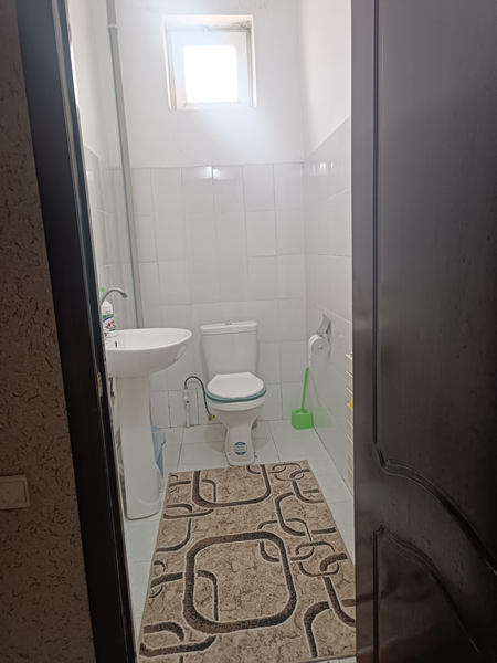 4 xonali kotej uy sotiladi