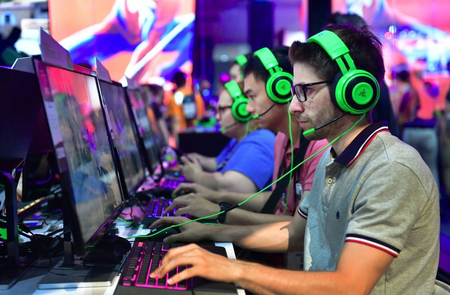 Oyin  uchun ,  game  club uchun  kompyuter  yigamiz soni  cheklanmagan