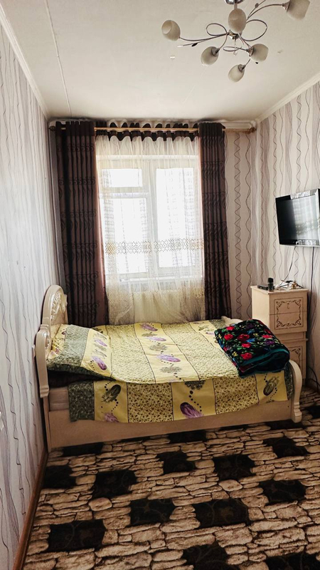Eski shahar kamolot domdan 3 xonalik kv sotilafi.