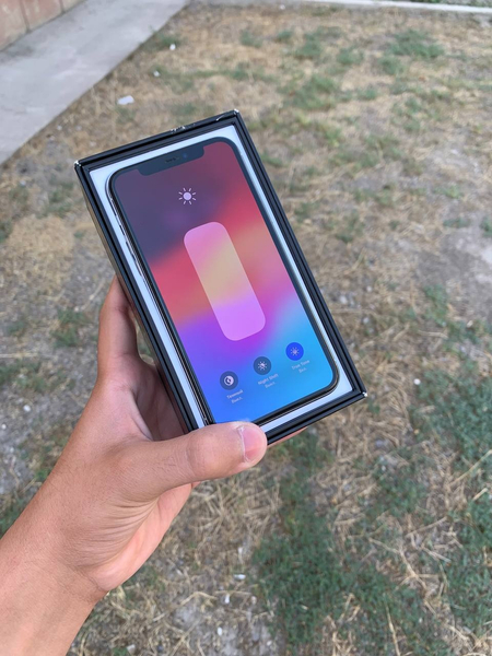 Iphone 11 pro 4/128 84% face id ishkedi true ton bor