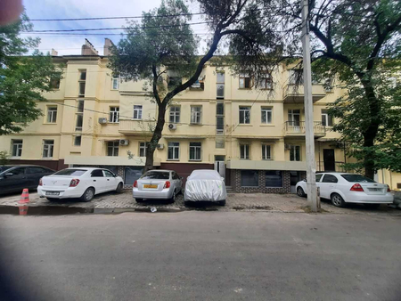 Продаю помещение \\nС арендаторами по 1,300 $\\n140 м2