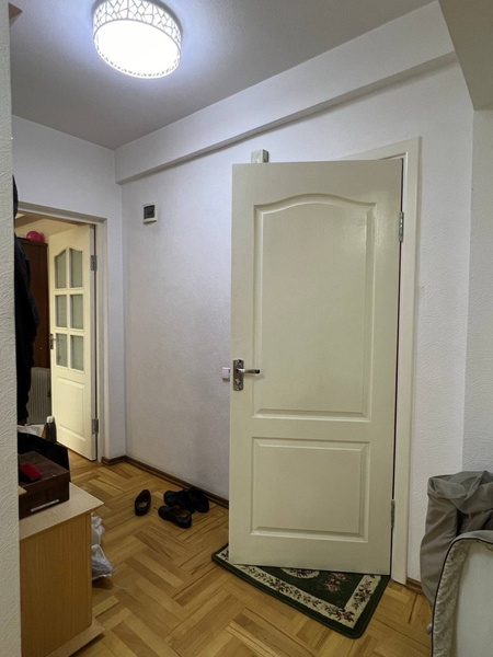 Срочно!!! Продам Ц-6 2/4/4 кирпич комнаты разд