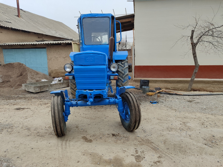 28 traktor sotiladi oladiganlar tel qilina