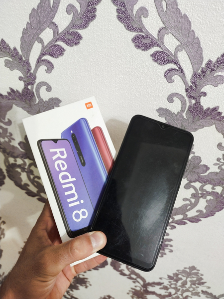 Redmi 8 сотилади, арзон нархда