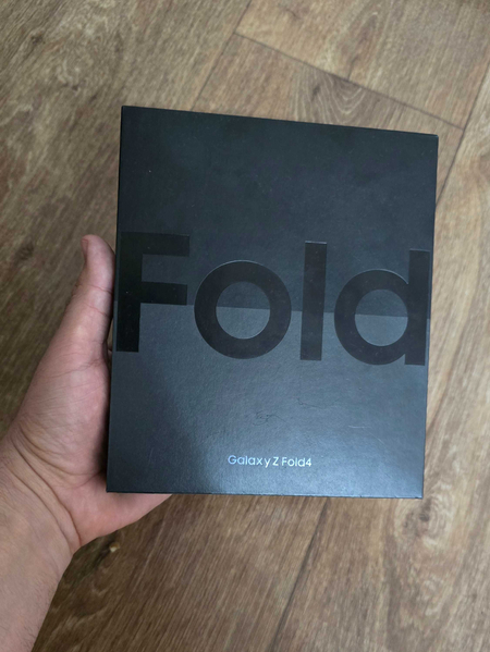 Новый Samsung Galaxy Z Fold4 (256GB)