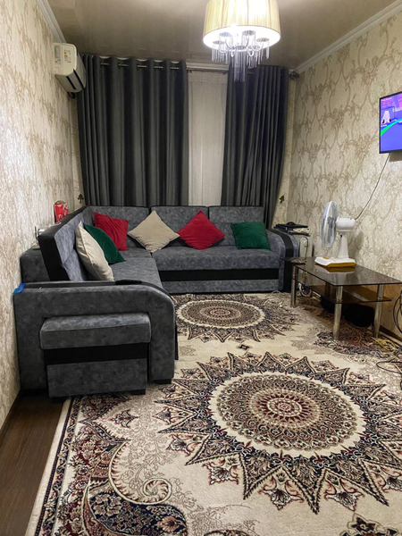 сергели 5 А.3 хона ,57 квадрат,45 чи дом,метро олдида,500$