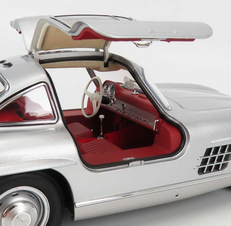 Коллекционная модель Mercedes Benz300 SL 1954г. Масштаб 1:18
