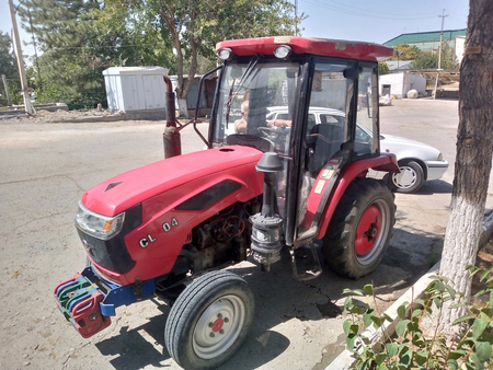 Mini traktor sotiladi