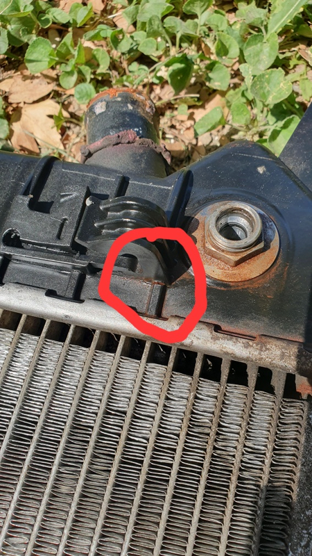 Radiator  sotiladi. Cobalt